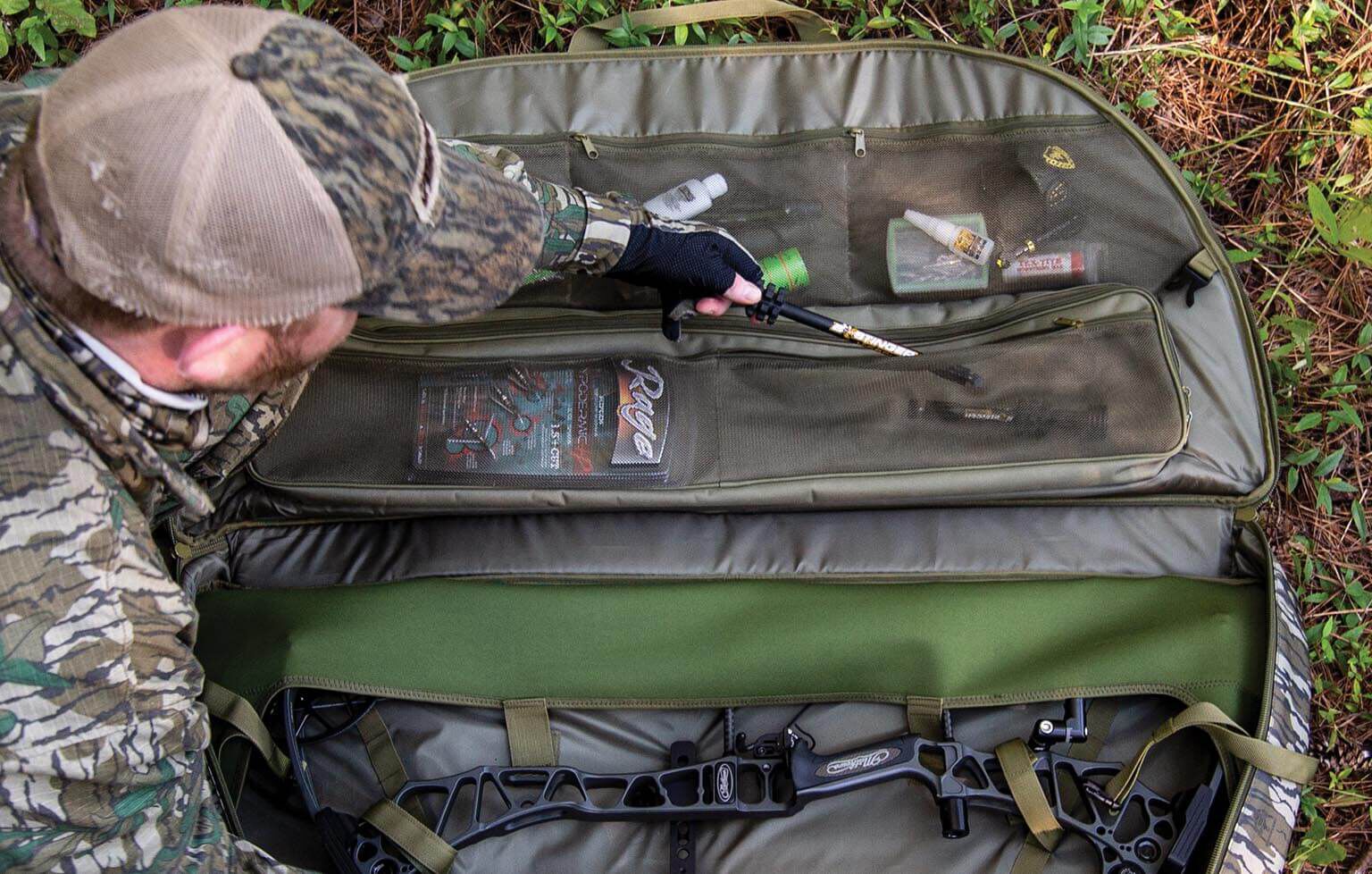 Buy Mossy Oak Bottomland Soft Bow Case - Primos Hunting