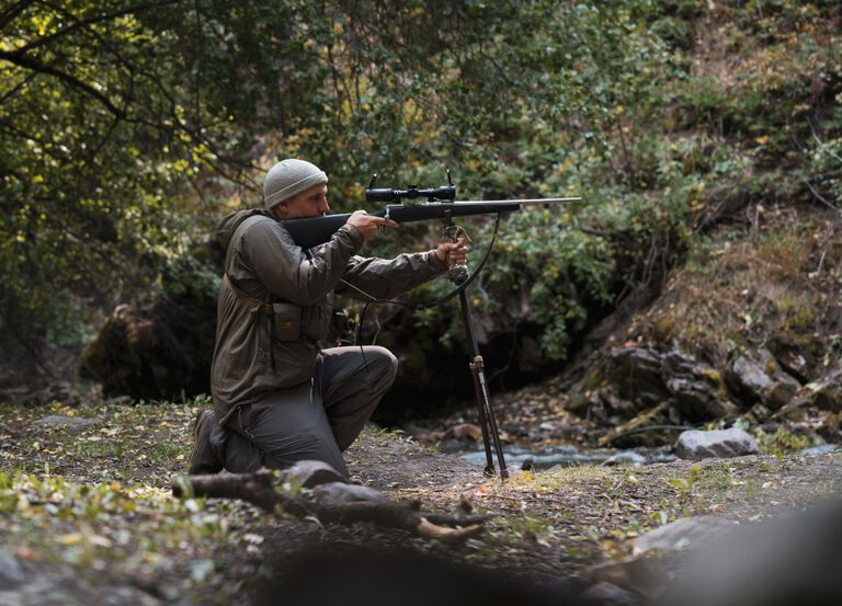 Hunting Calls, Ground Blinds, Shooting Sticks and Accessories - Primos